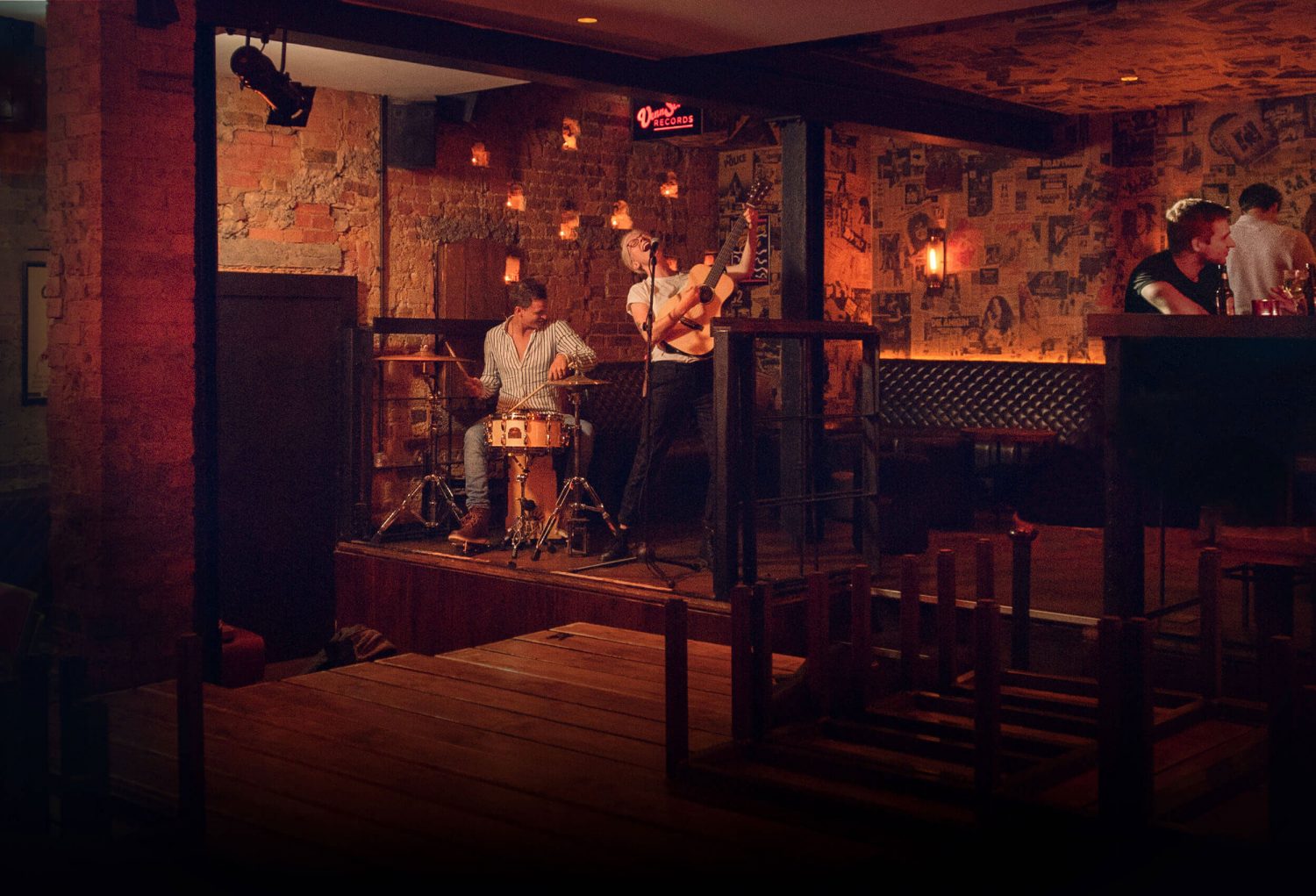Venn Street Records - Clapham Bar with Live Music & Cocktails
